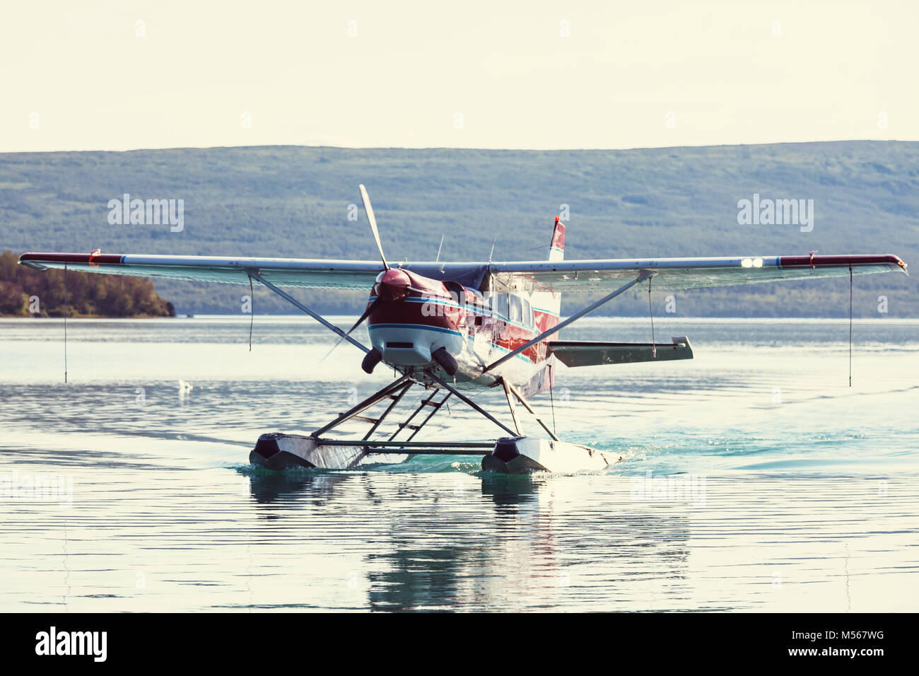 Seaplane alaska mountains hi-res stock photography and images - Alamy