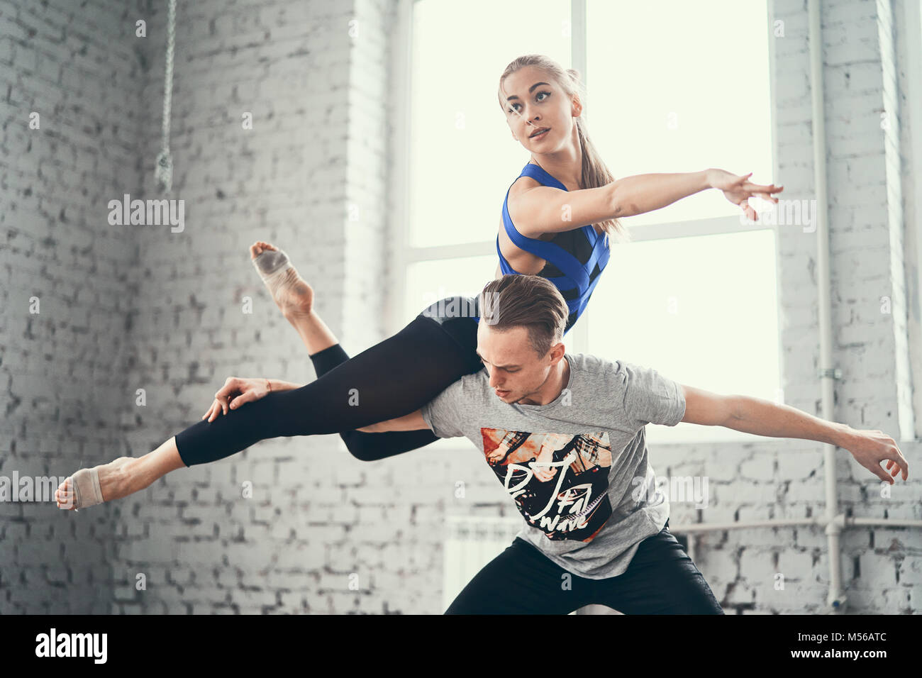 Sensual couple performing an artistic Stock Photo - Alamy