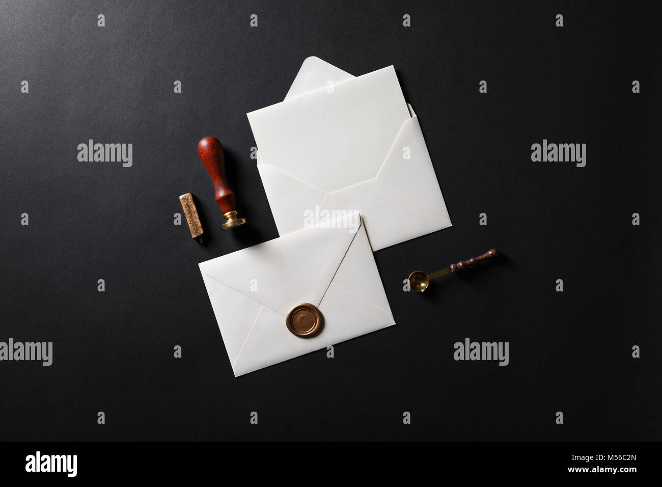 Vintage letter hi-res stock photography and images - Alamy