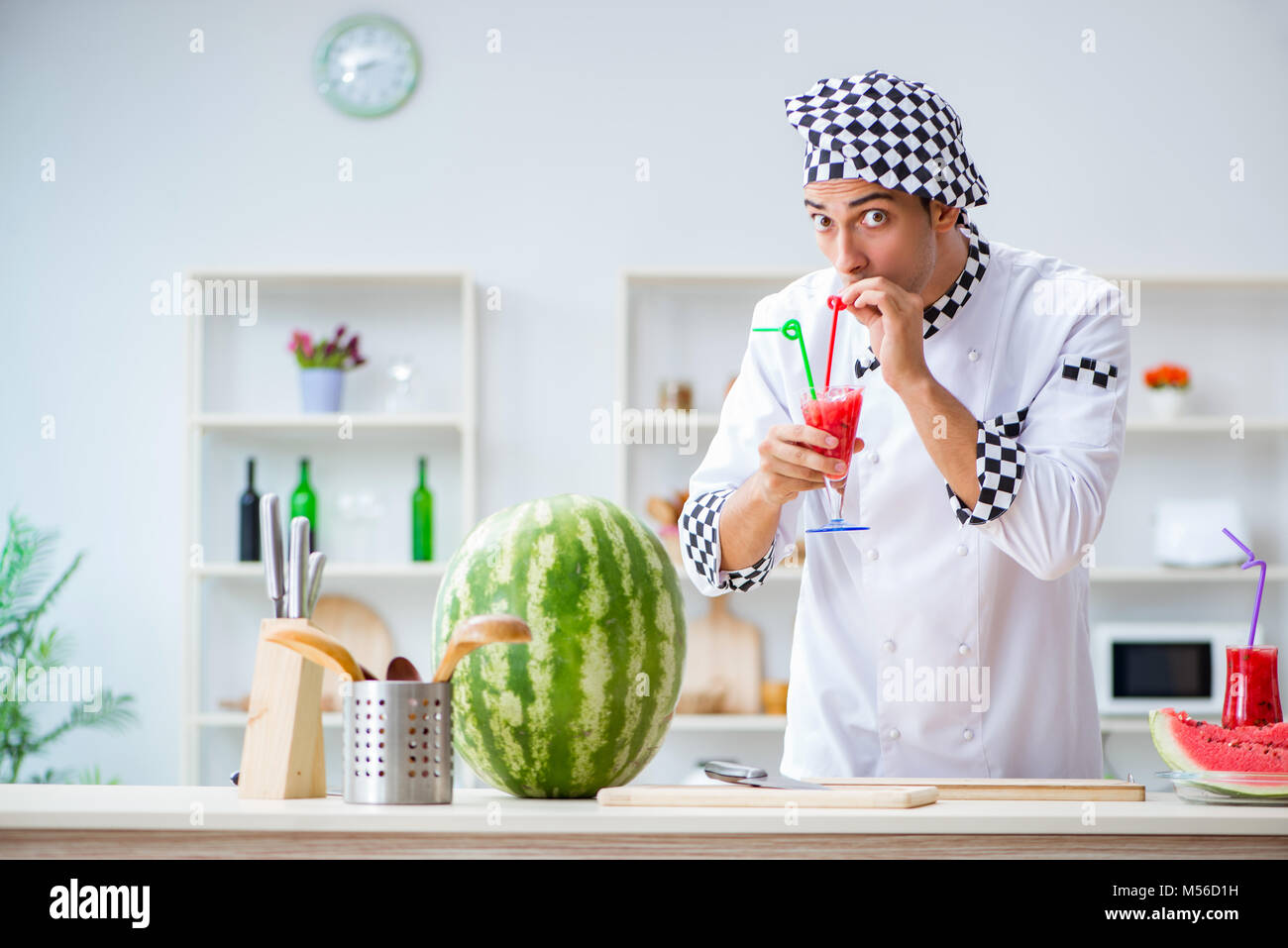 Drink drinkin water hi-res stock photography and images - Alamy