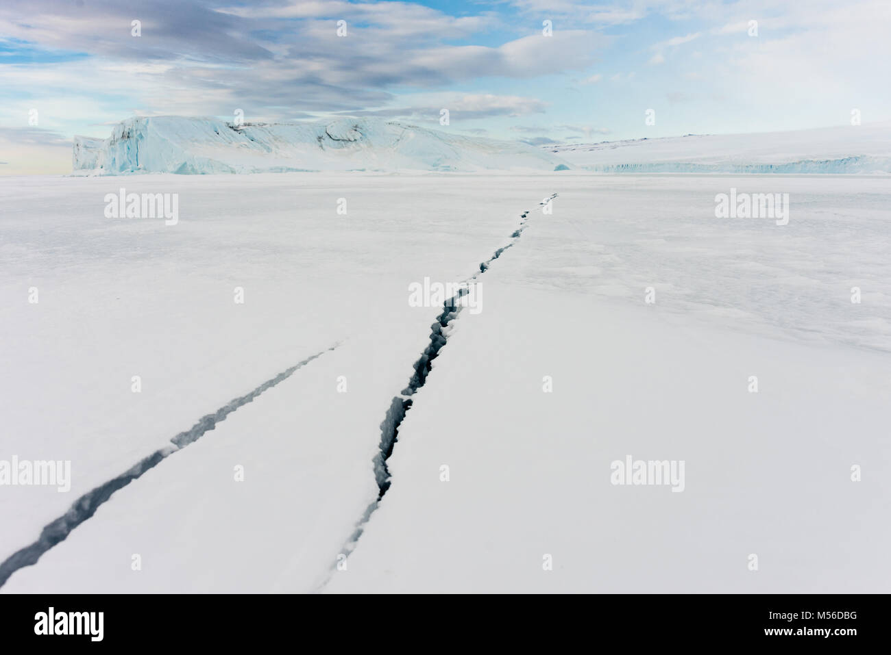 Greenhouse effect cracks hi-res stock photography and images - Alamy