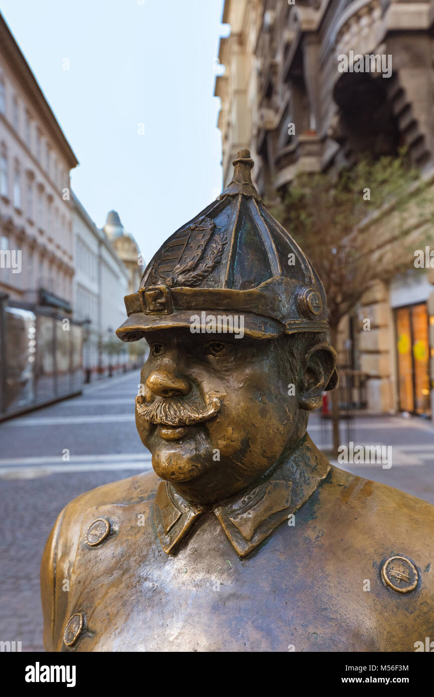 Statue of Policeman in Budapest Hungary Stock Photo - Alamy