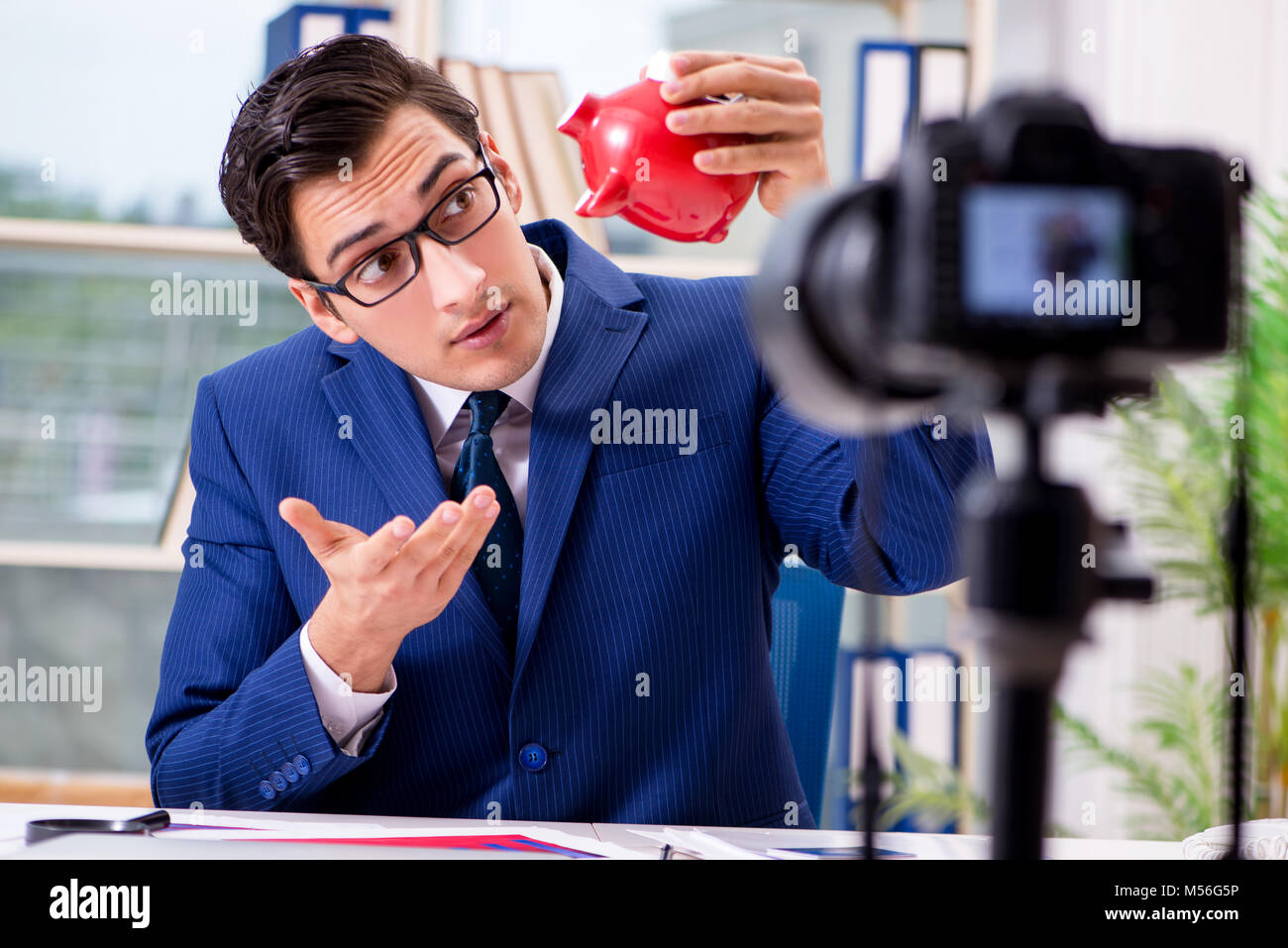 Recording vide hi-res stock photography and images - Alamy