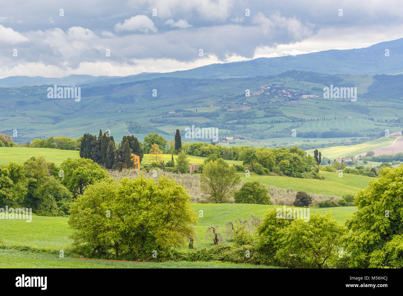 Valley trees farming hi-res stock photography and images - Alamy