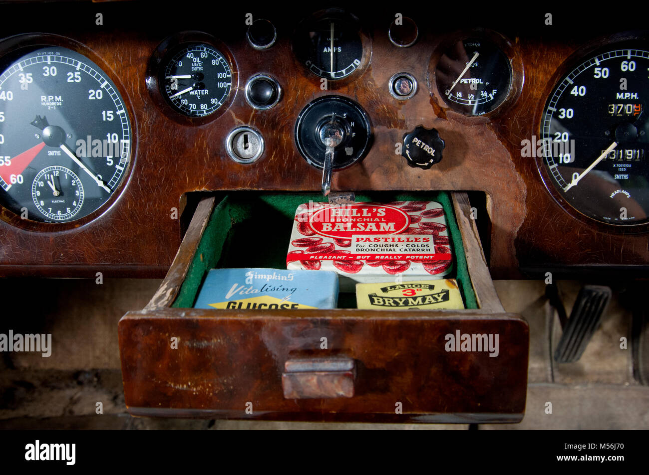 Wooden Dashboard High Resolution Stock Photography and Images - Alamy