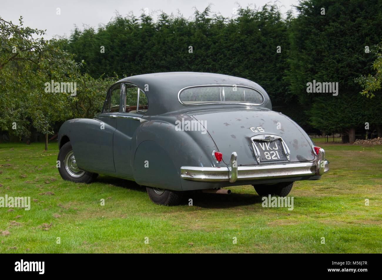 Scruffy car hi-res stock photography and images - Alamy