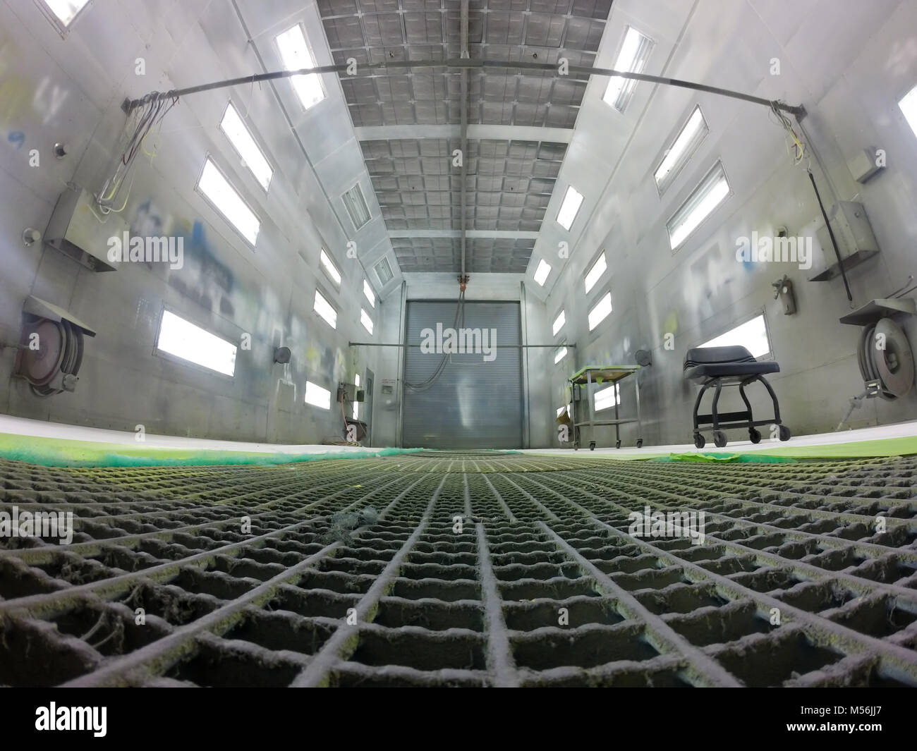 Paint booth hi-res stock photography and images - Alamy
