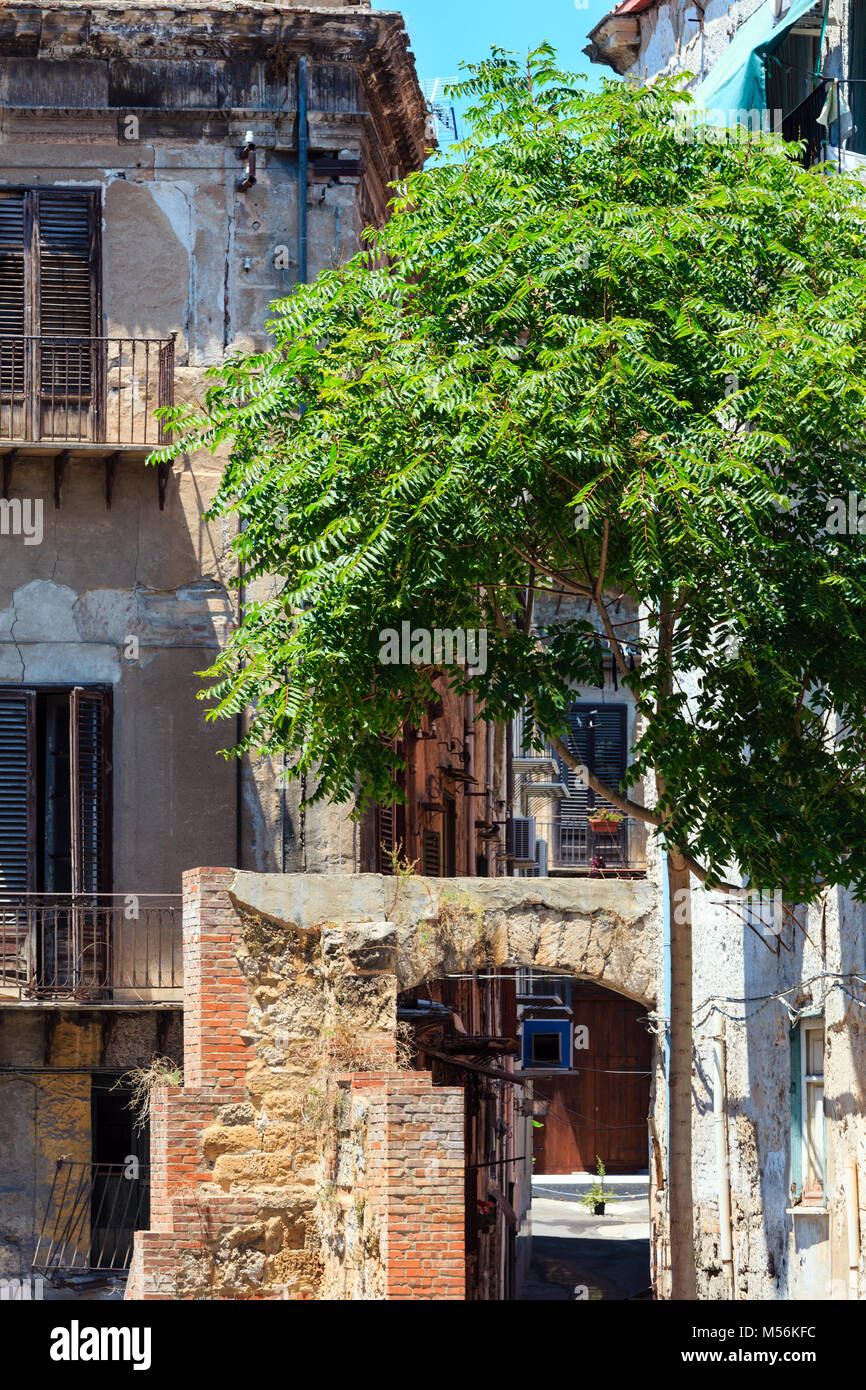 Sicilia palermo street scene hi-res stock photography and images - Alamy