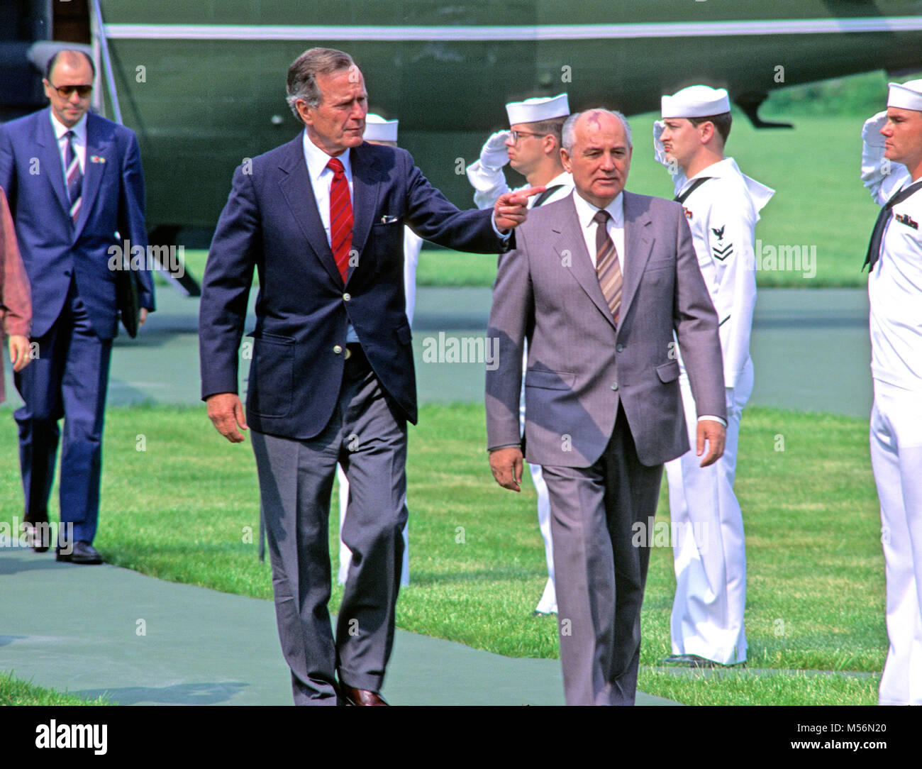United States President George H.W. Bush, left, and President Mikhail ...
