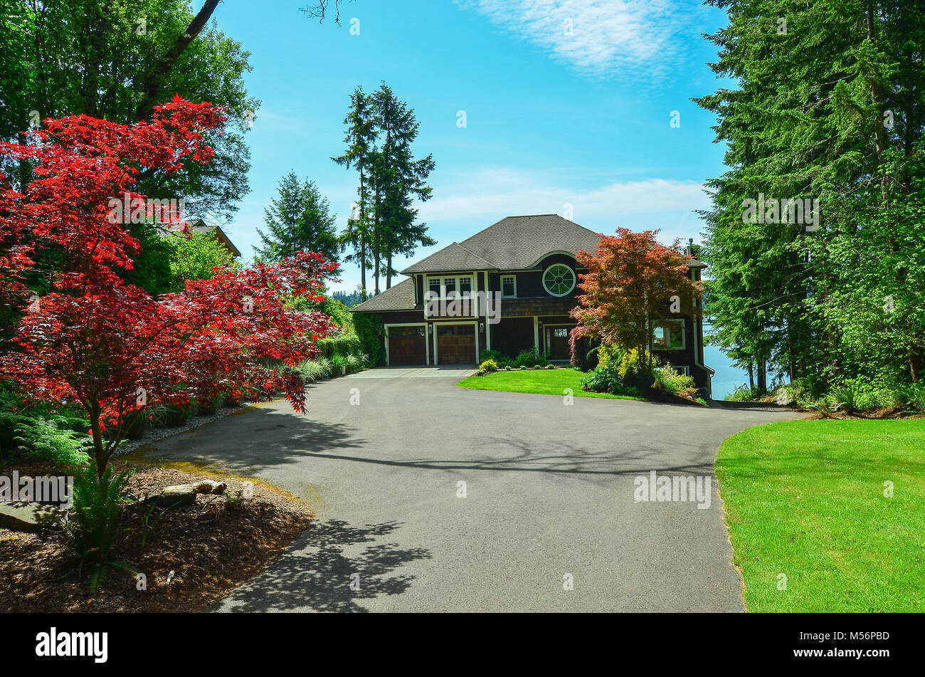 Waterfront home hi-res stock photography and images - Alamy
