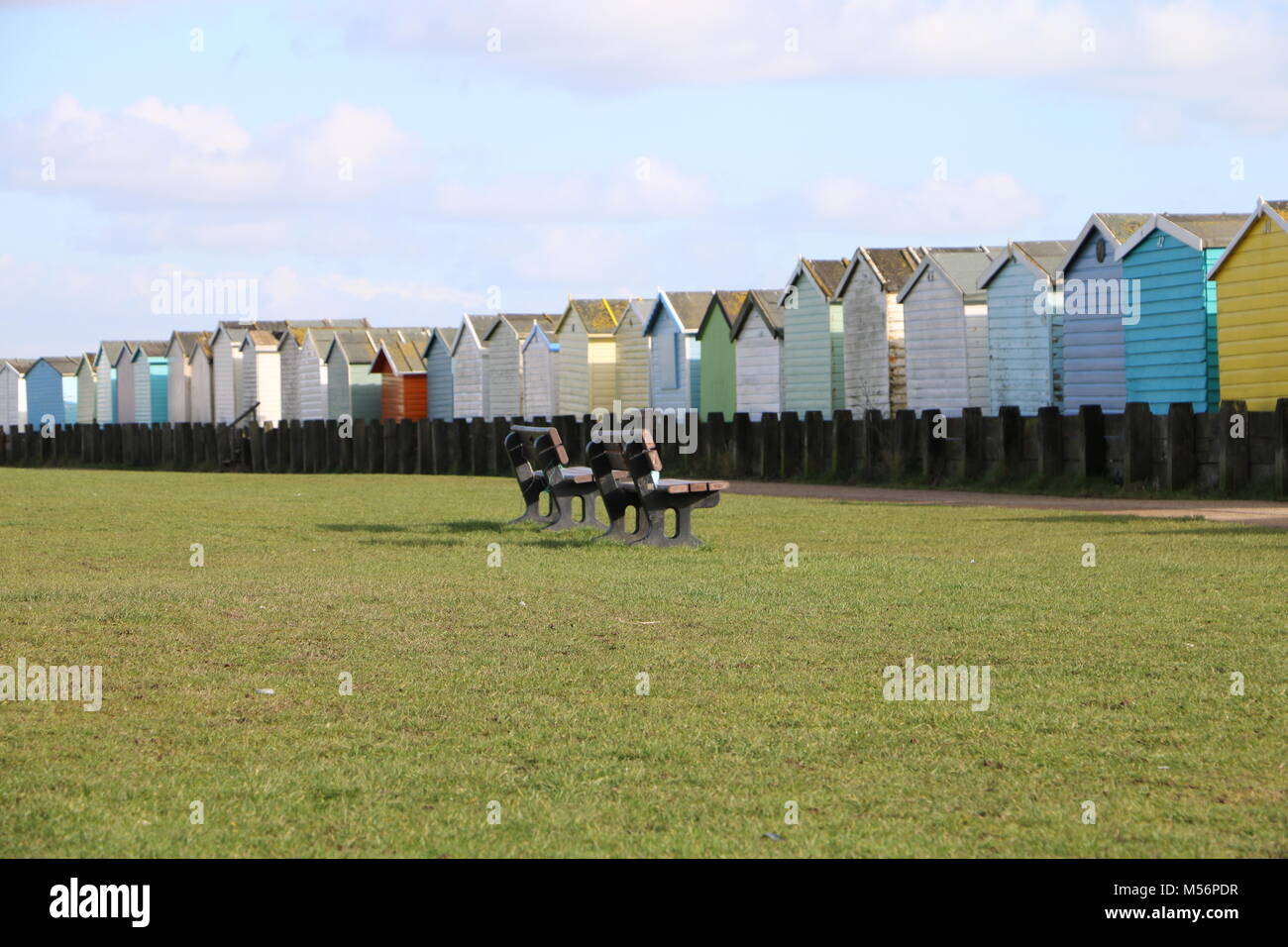 Seaside lifestyle family hi-res stock photography and images - Alamy