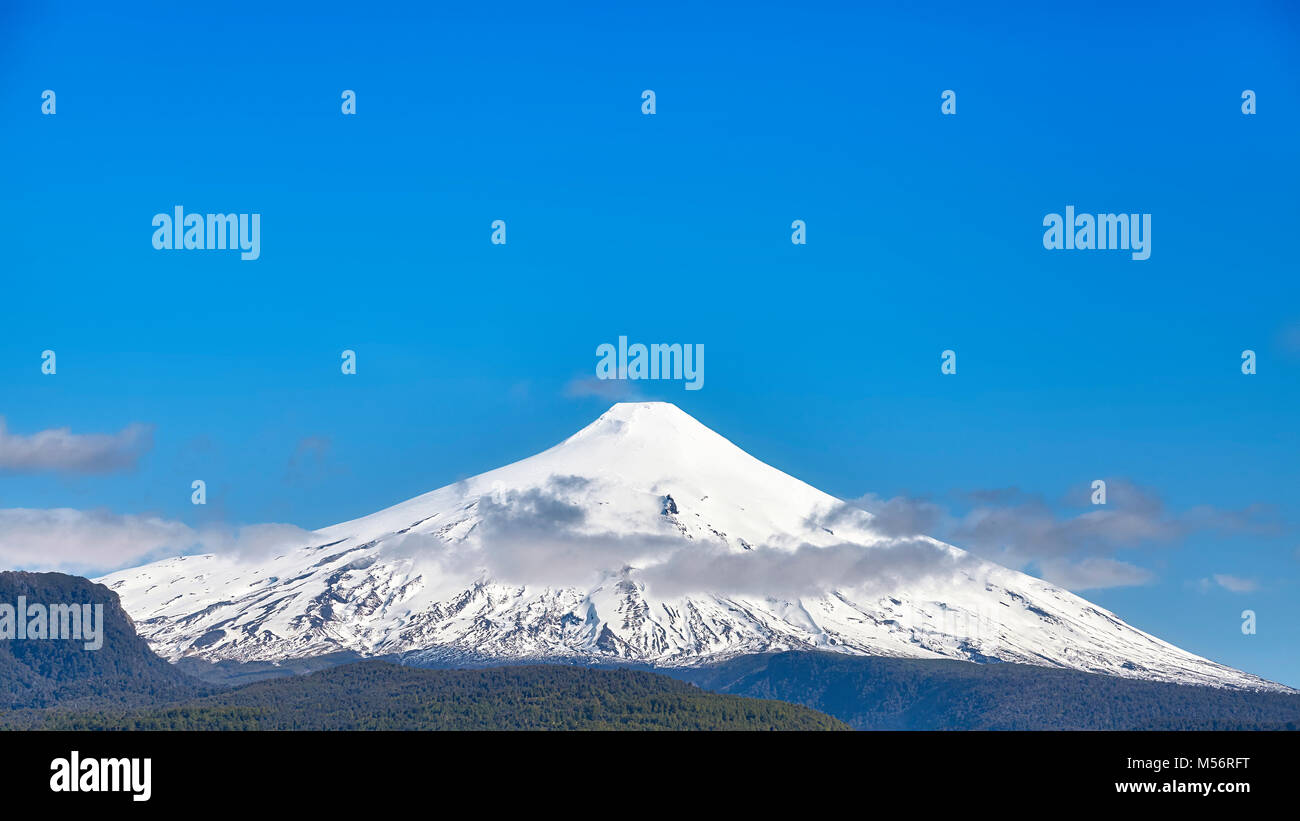 Panoramic view of the Villarrica volcano, Chile Stock Photo - Alamy