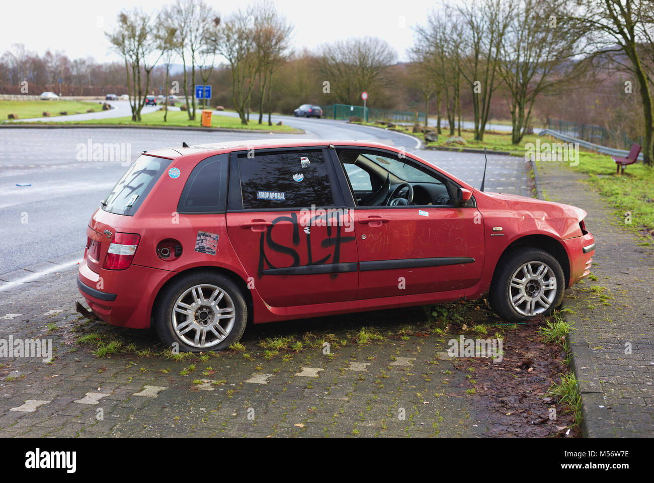 Abandoned Red Fiat Stilo JTD on Motorway Picnic Place / Rest Area Stock ...