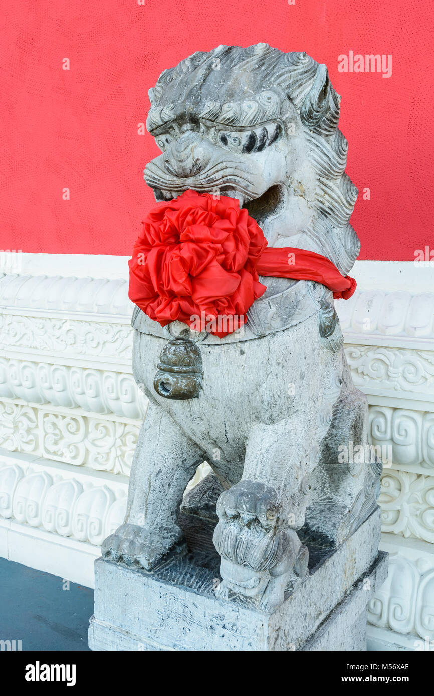 Chinese guardian lion hi-res stock photography and images - Alamy