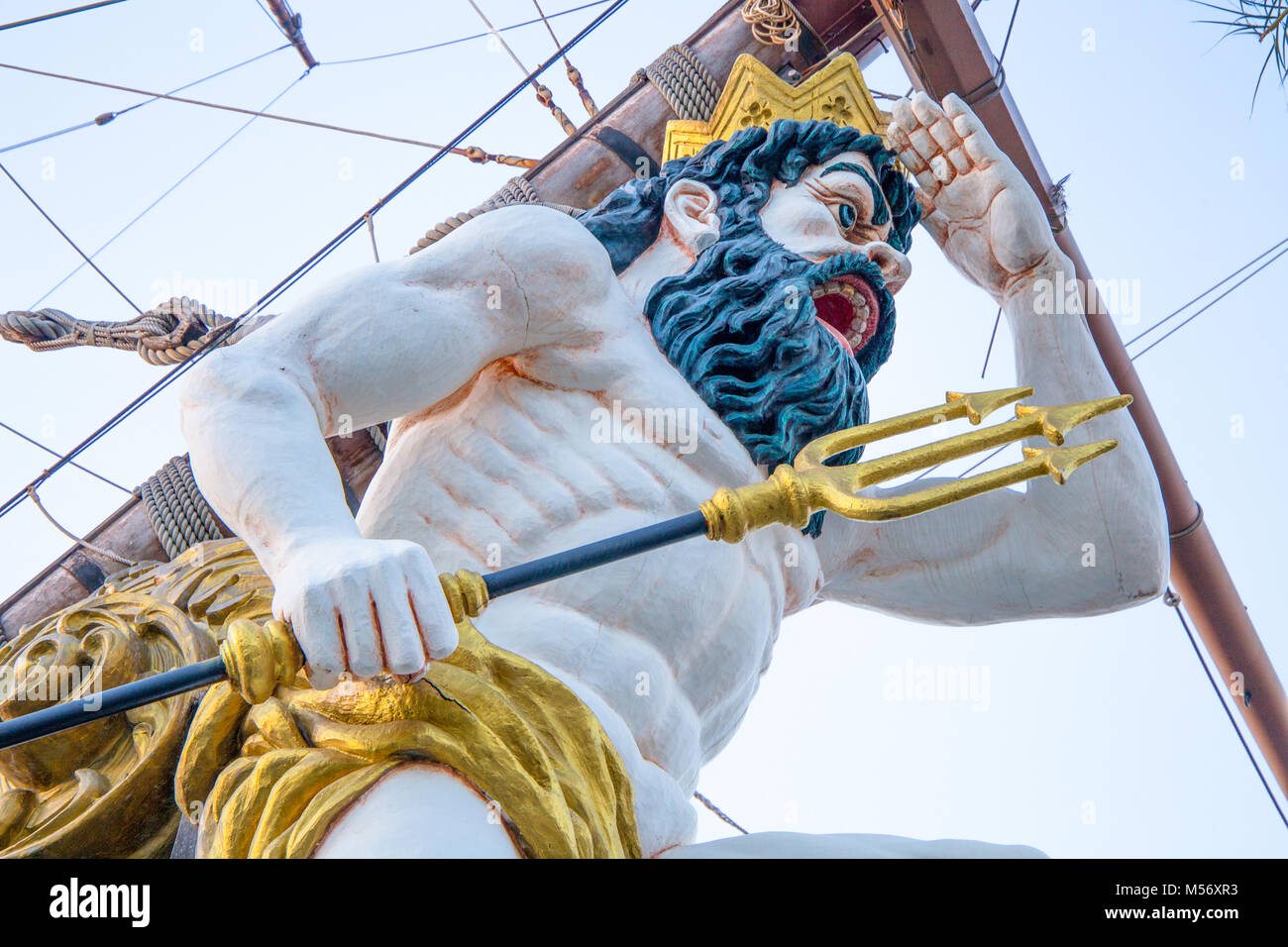 Ship figurehead woman hi-res stock photography and images - Alamy