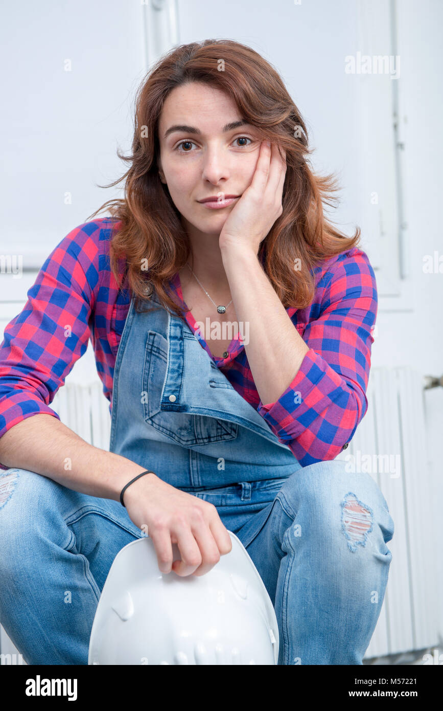 portrait of young engineer woman with a safety hard hat Stock Photo - Alamy