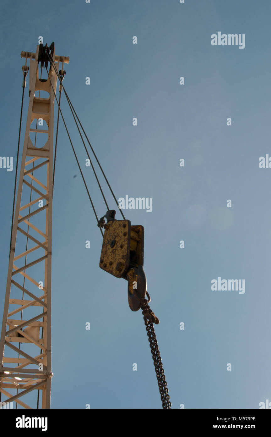 Suspend hi-res stock photography and images - Alamy