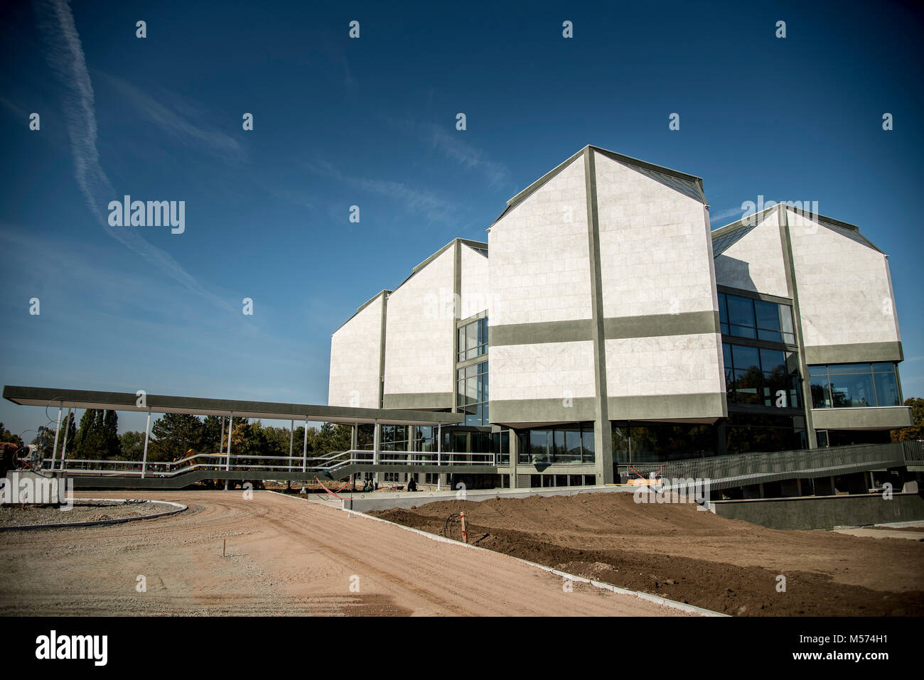 Belgrade museum of contemporary art hi-res stock photography and images - Alamy