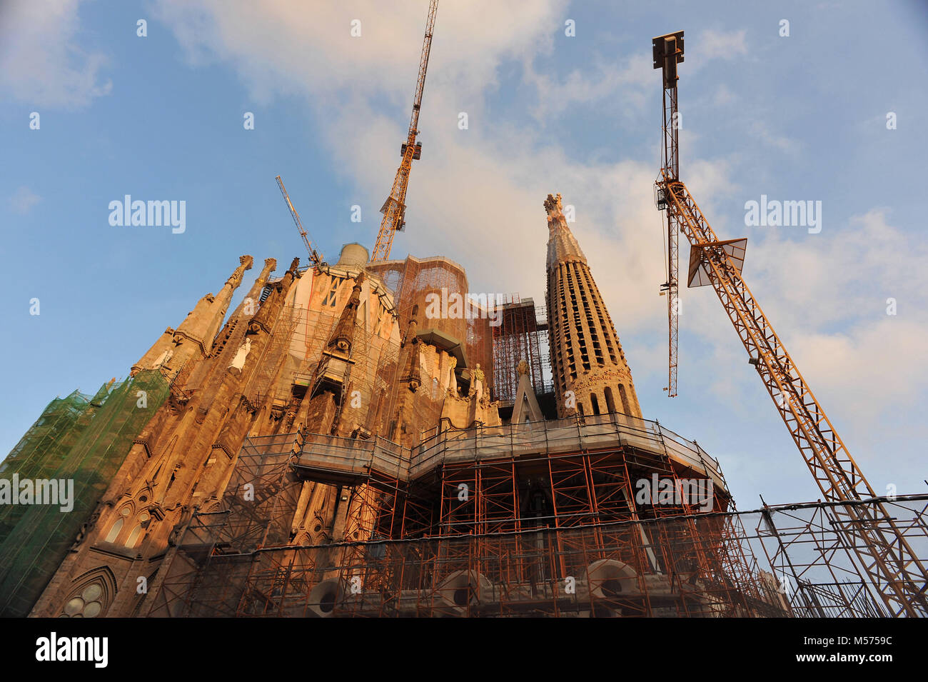 Sky sagrada familia antoni gaudi hi-res stock photography and images ...