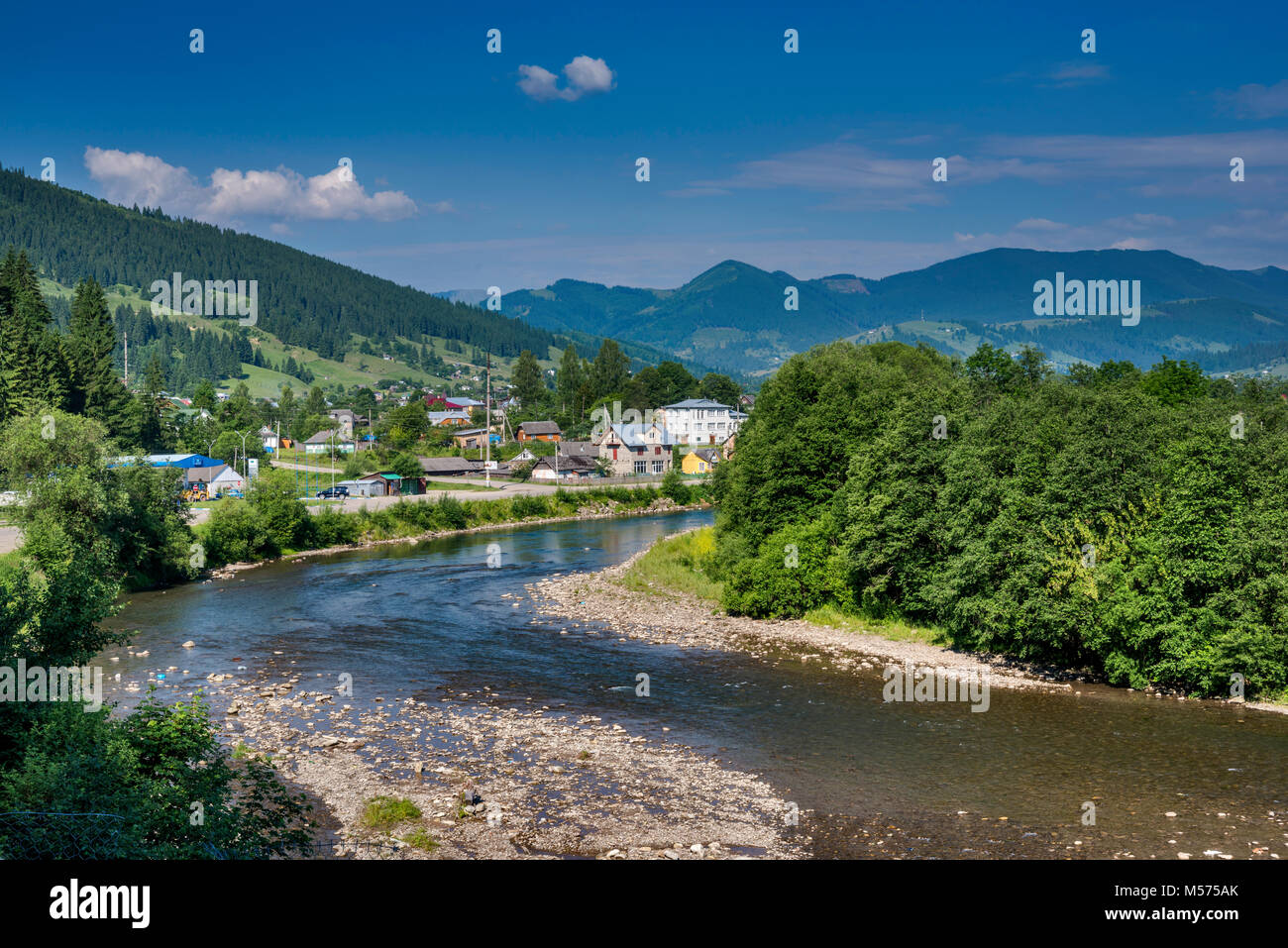 Town of Verkhovyna, Chornyi Cheremosh river, Chornohora massif in ...