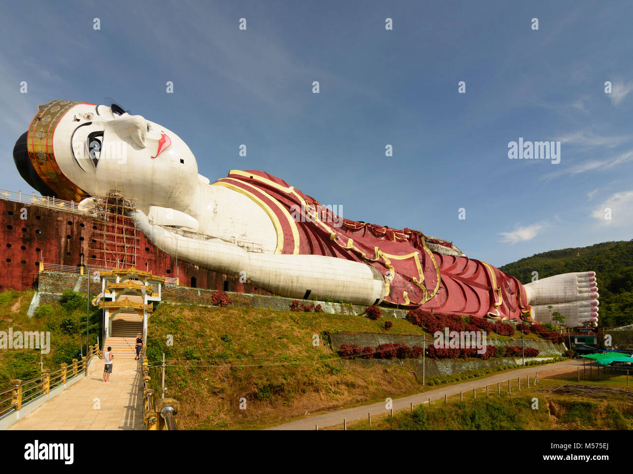 Mudon: Win Sein Taw Ya reclining Buddha, near Mawlamyine, world's ...