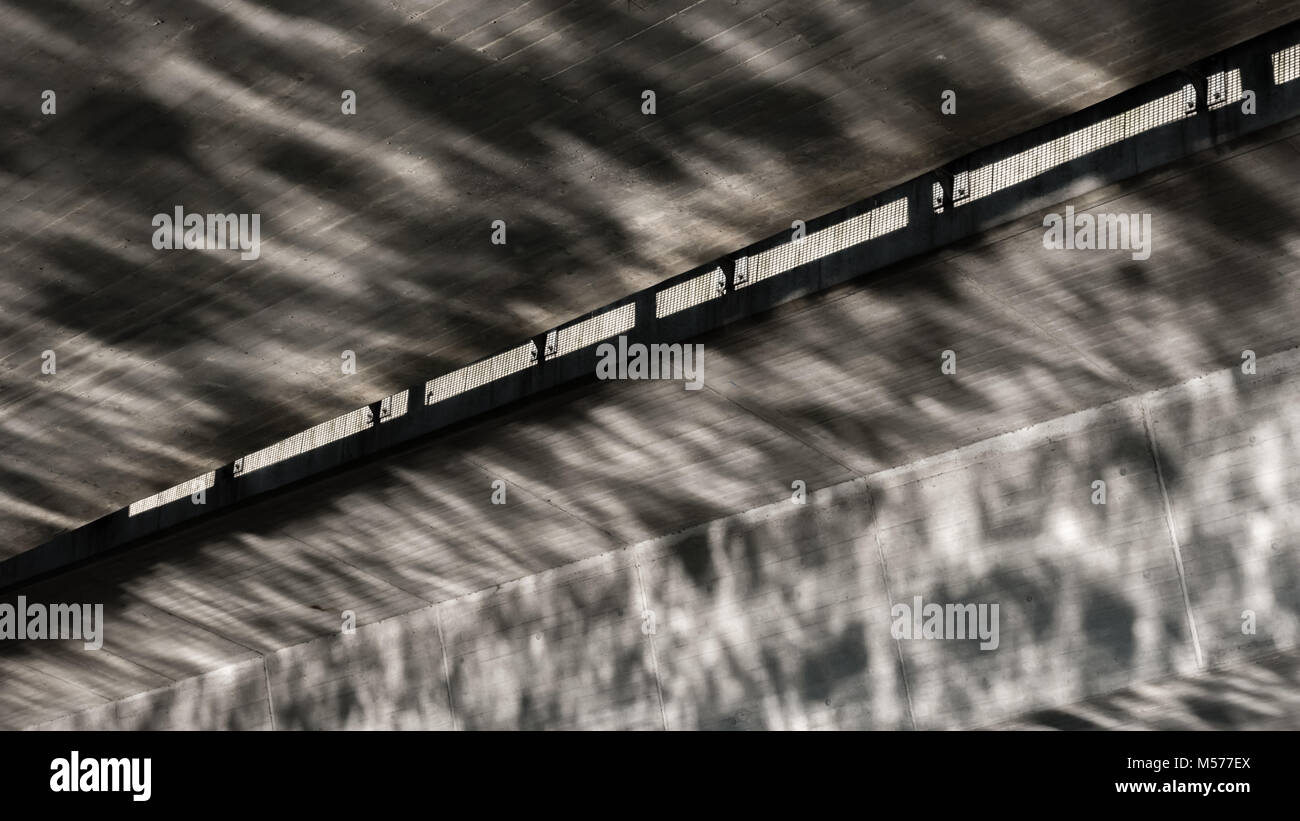 Architecture lines under bridge hi-res stock photography and images - Alamy