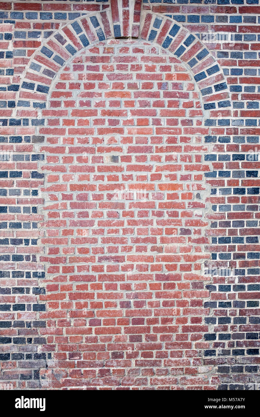 Curved brickwork texture hi-res stock photography and images - Alamy