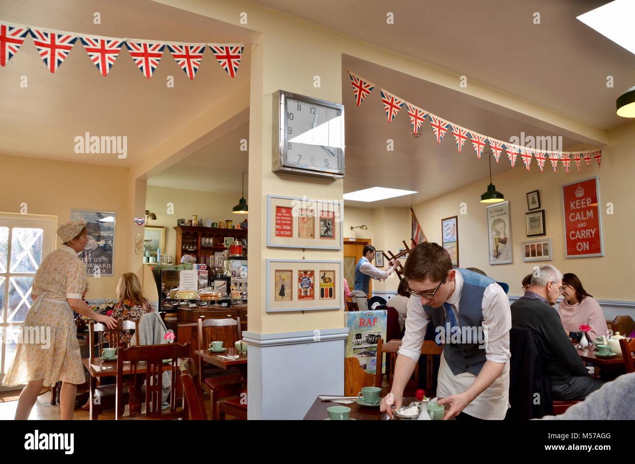 Ww2 antiques hi-res stock photography and images - Alamy