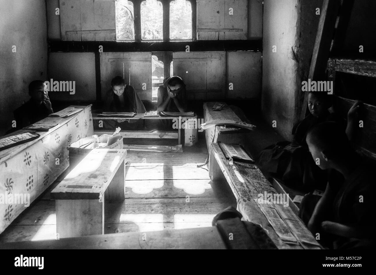 Bhutanese Students studying religious scriptures, Buddhism in Dechen ...