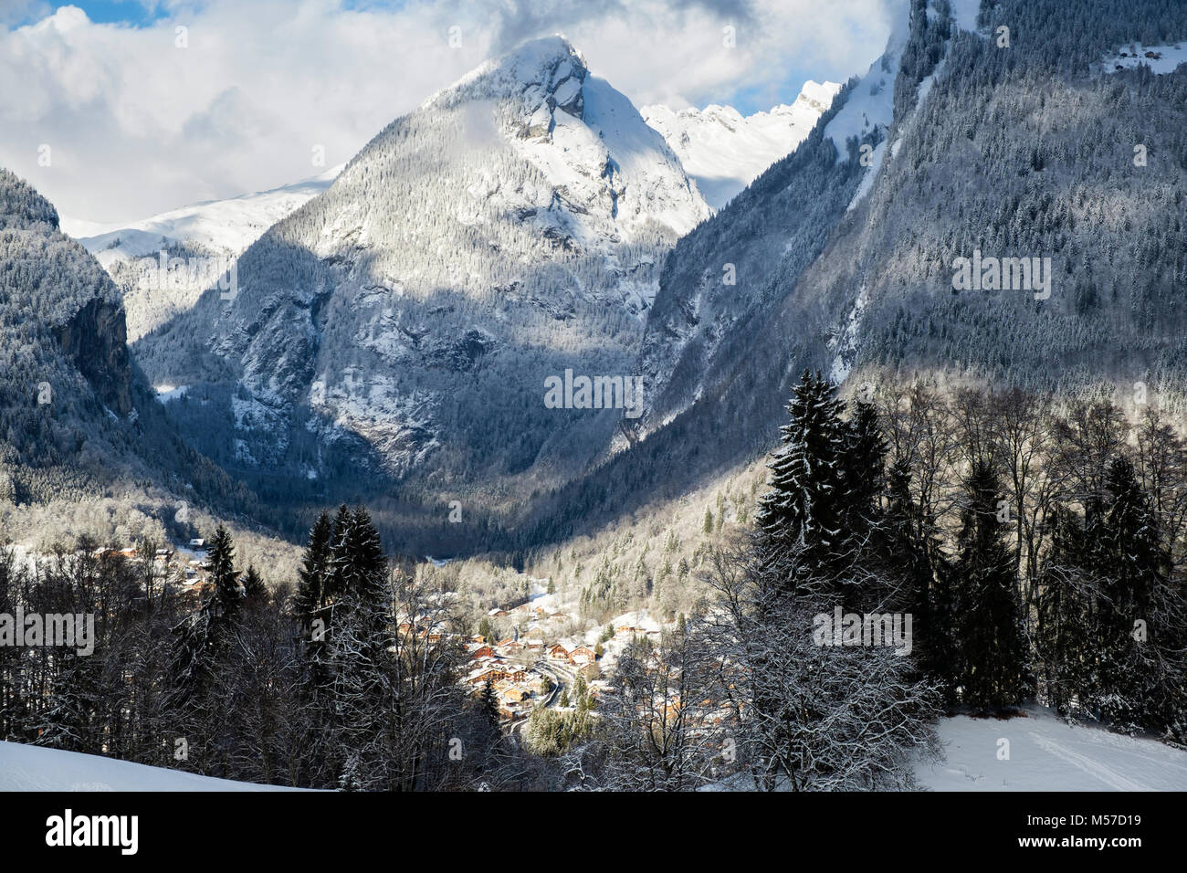 Samoens village hi-res stock photography and images - Alamy