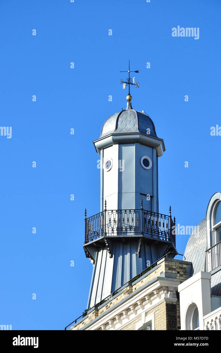 The 'Lighthouse' from Gray's Inn Road, London, England, UK Stock Photo ...