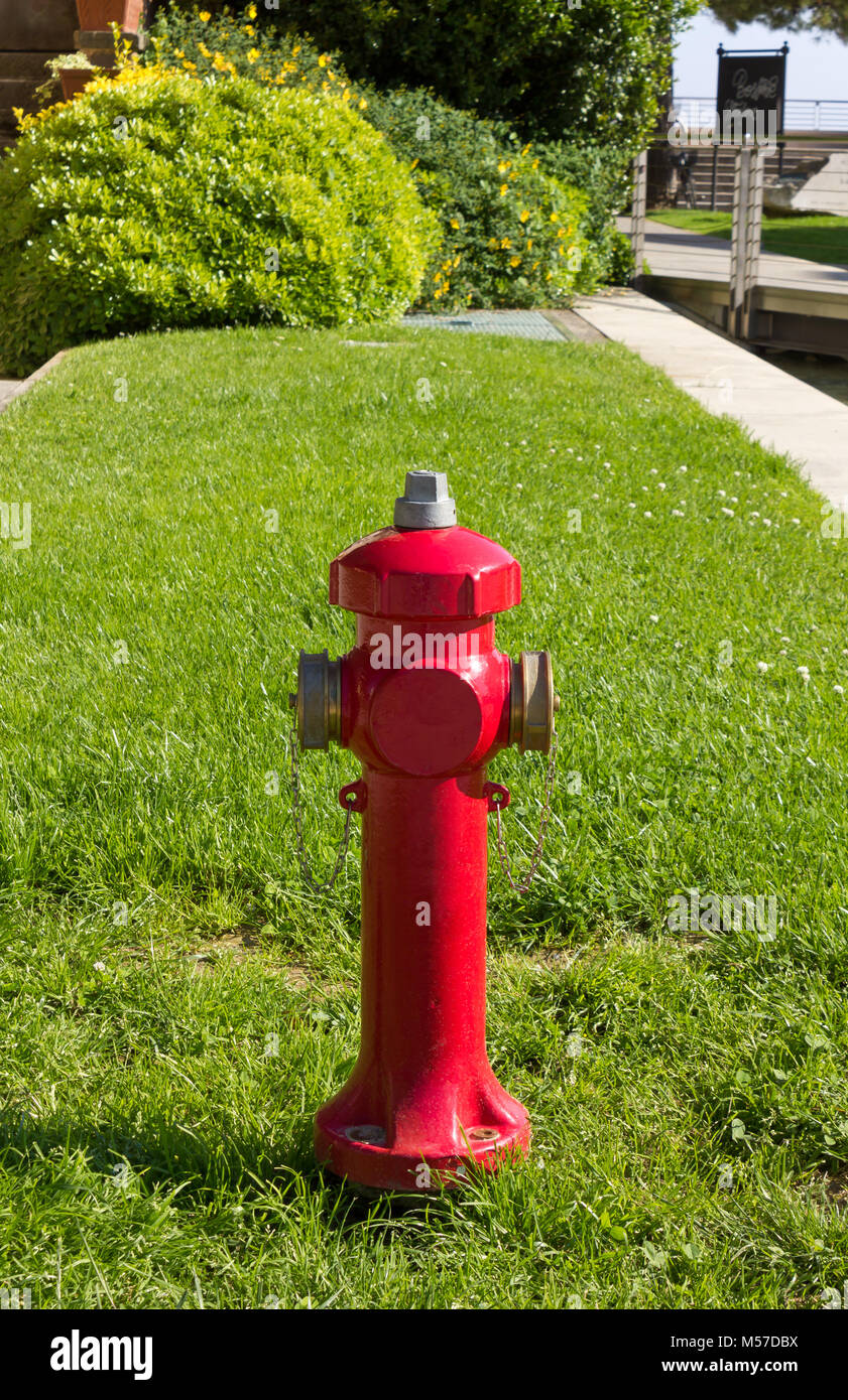 Fire hydrant cap hi-res stock photography and images - Alamy