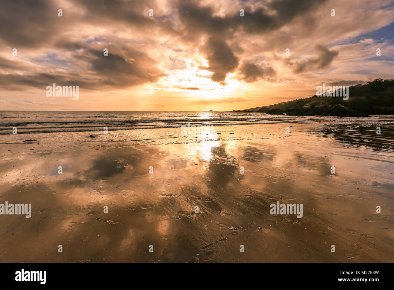 Killybegs Harbour and Beach Stock Photo - Alamy