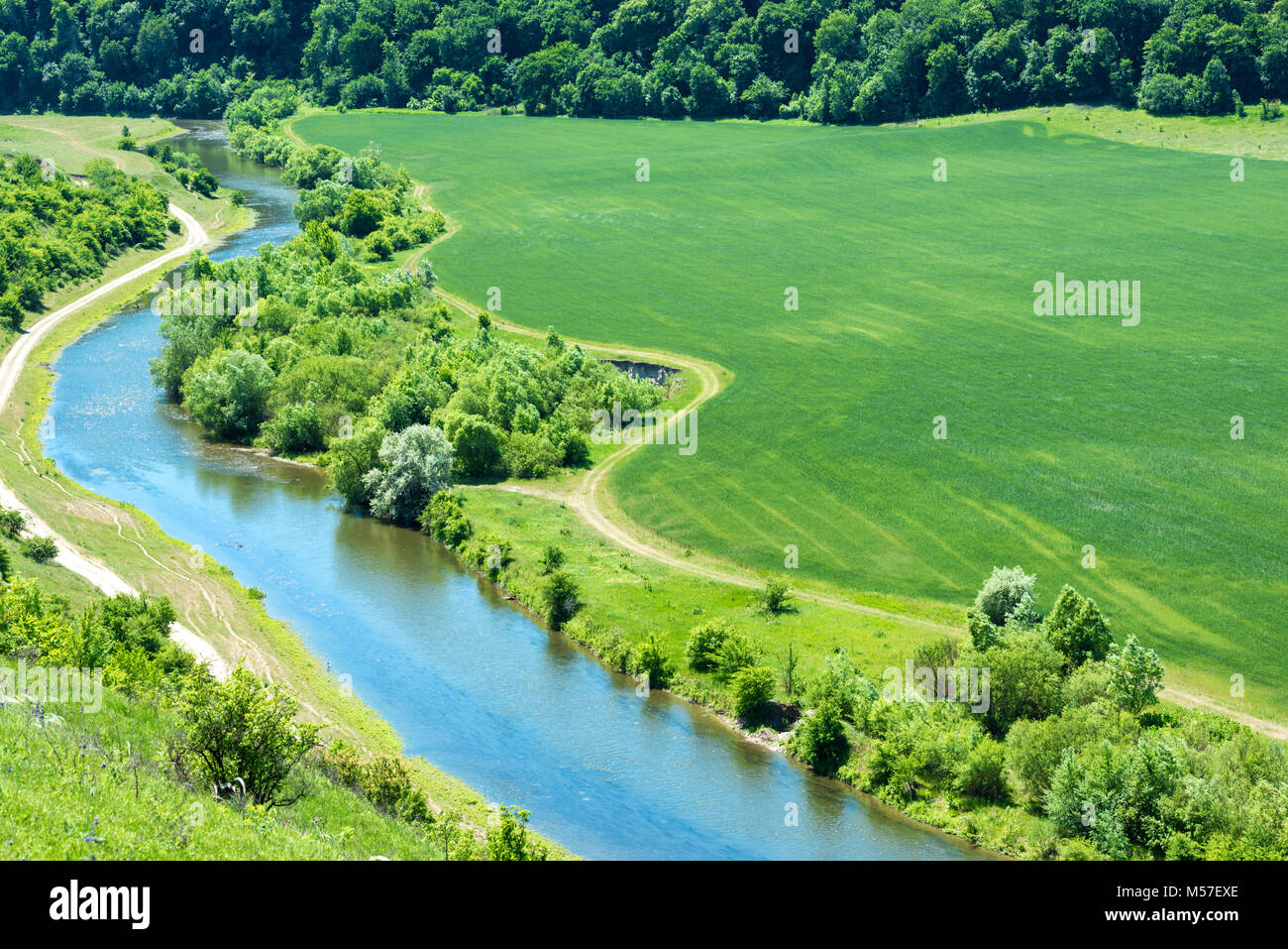 Pasture tree farm river landscape hi-res stock photography and images ...