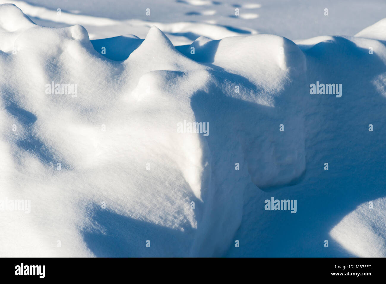 Pure white snow texture cold hi-res stock photography and images - Alamy