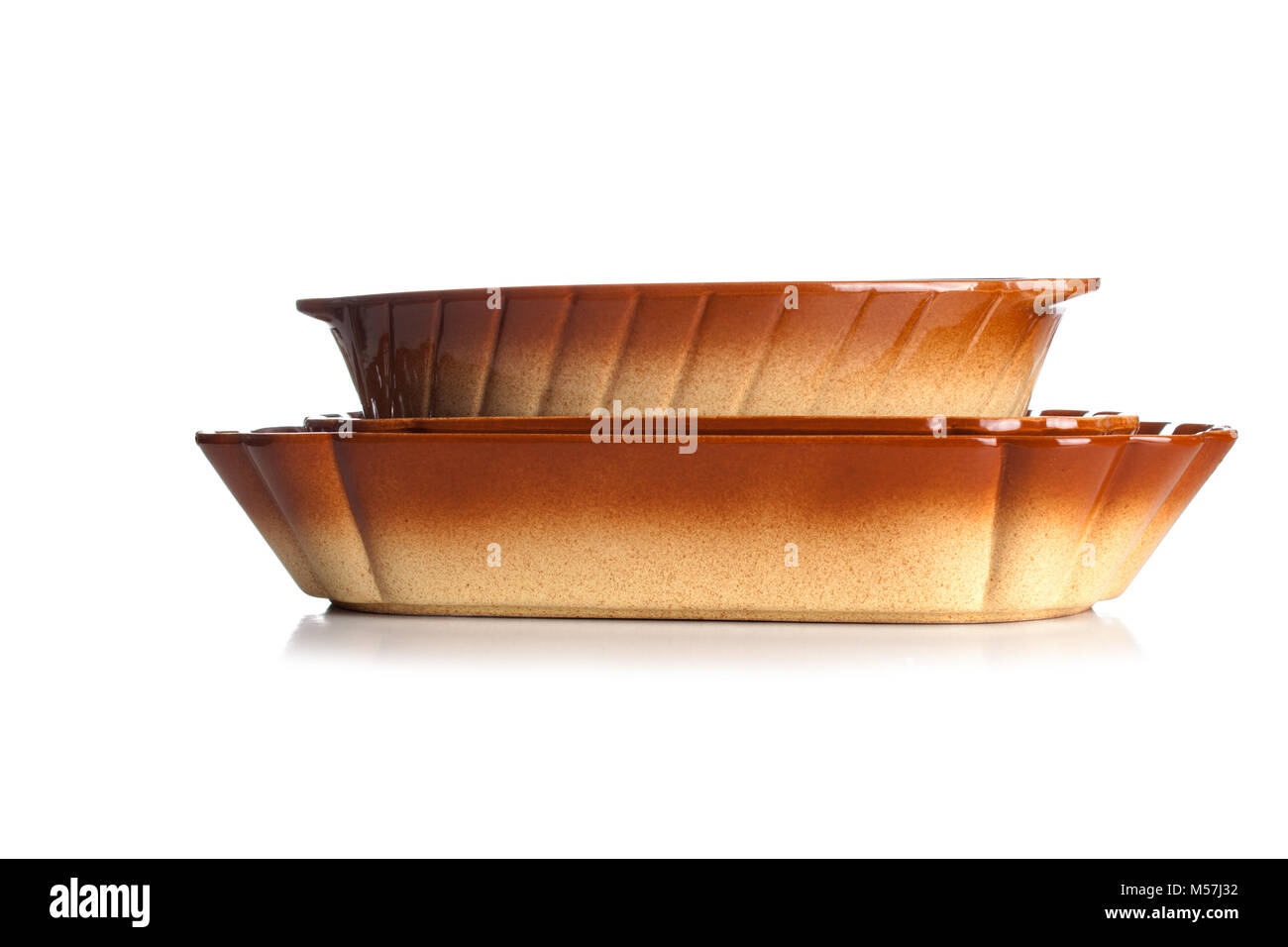 Empty Cast Iron Baking Casserole Dish isolated on white Background ...