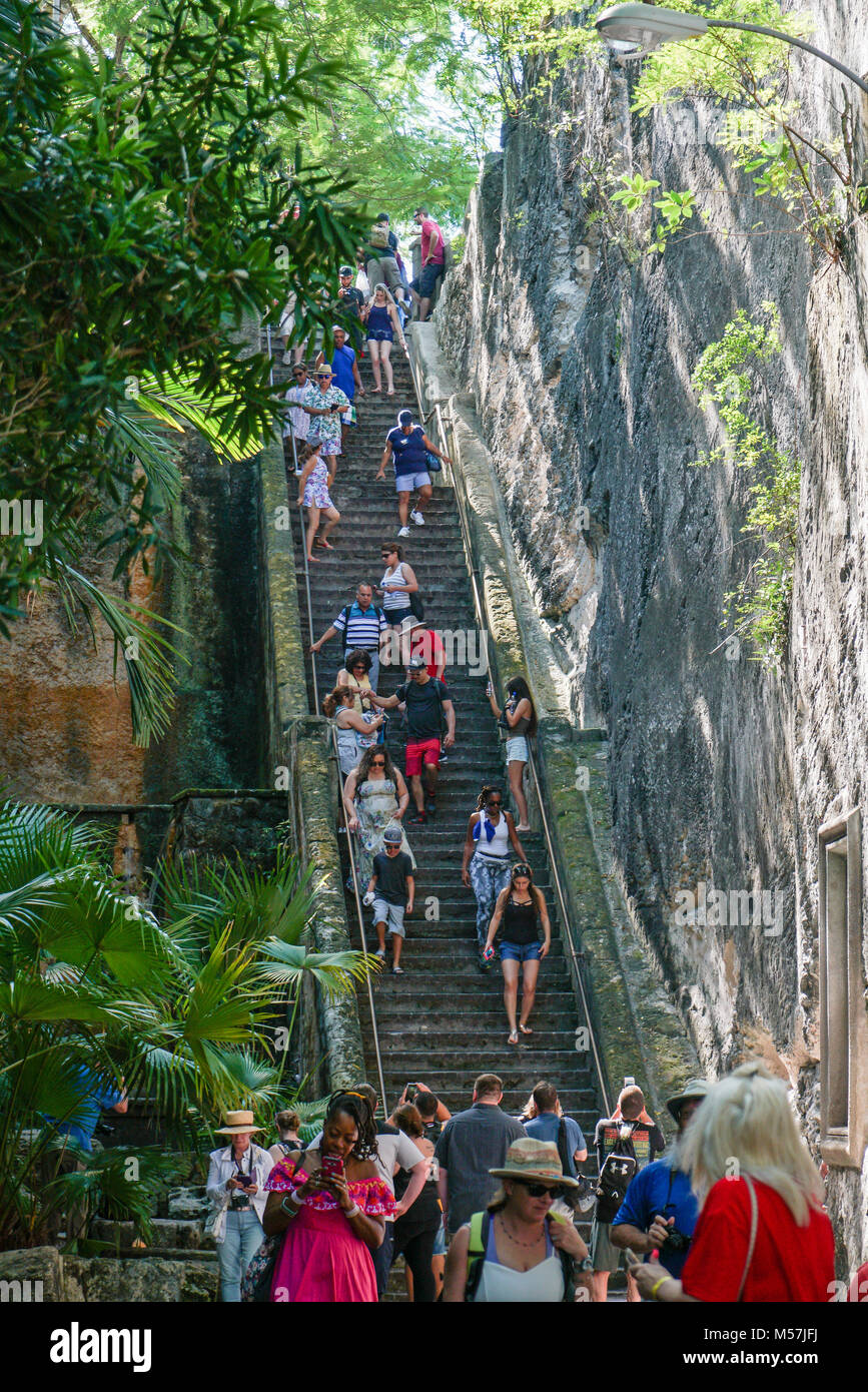 Queens steps bahamas hi-res stock photography and images - Alamy