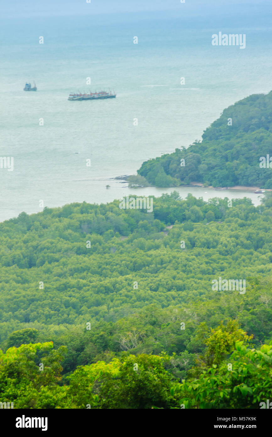 Beautiful view from Khao-Khad Views Tower, tourists can enjoy the 360 ...