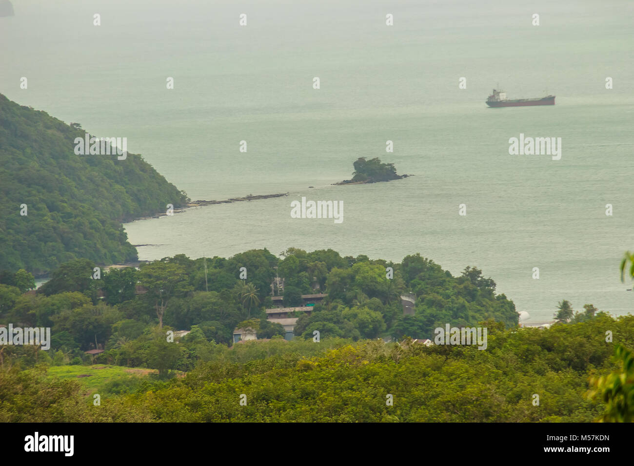 Beautiful view from Khao-Khad Views Tower, tourists can enjoy the 360 ...