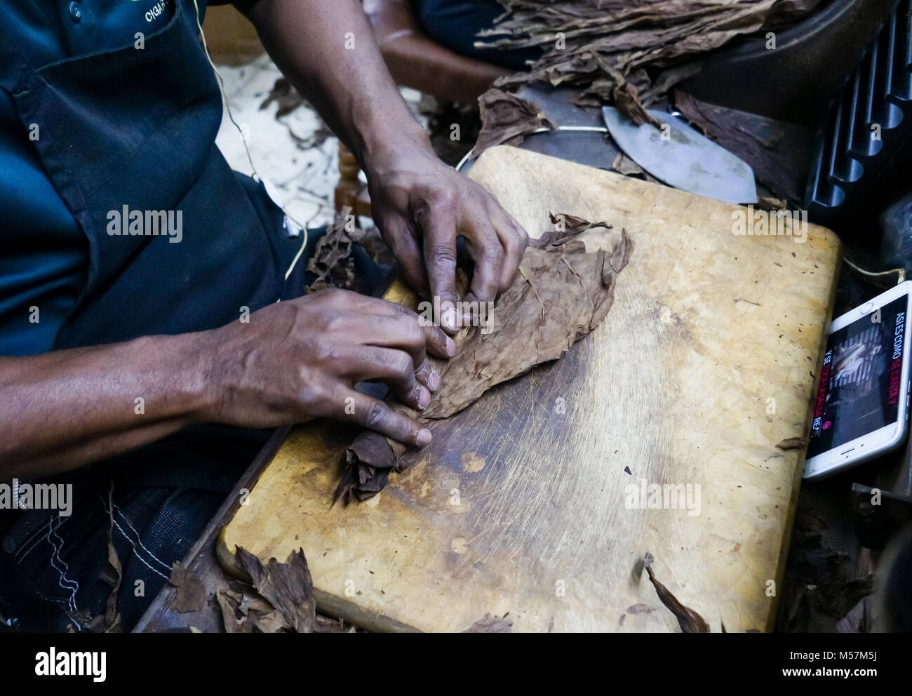 Tobacco smoking bahamas hi-res stock photography and images - Alamy