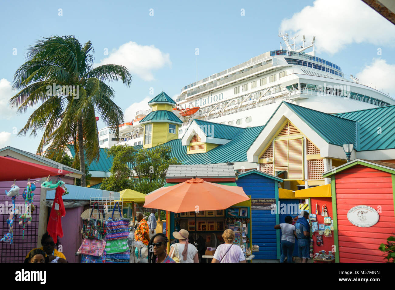 Vendors stalls cruise ships hi-res stock photography and images - Alamy