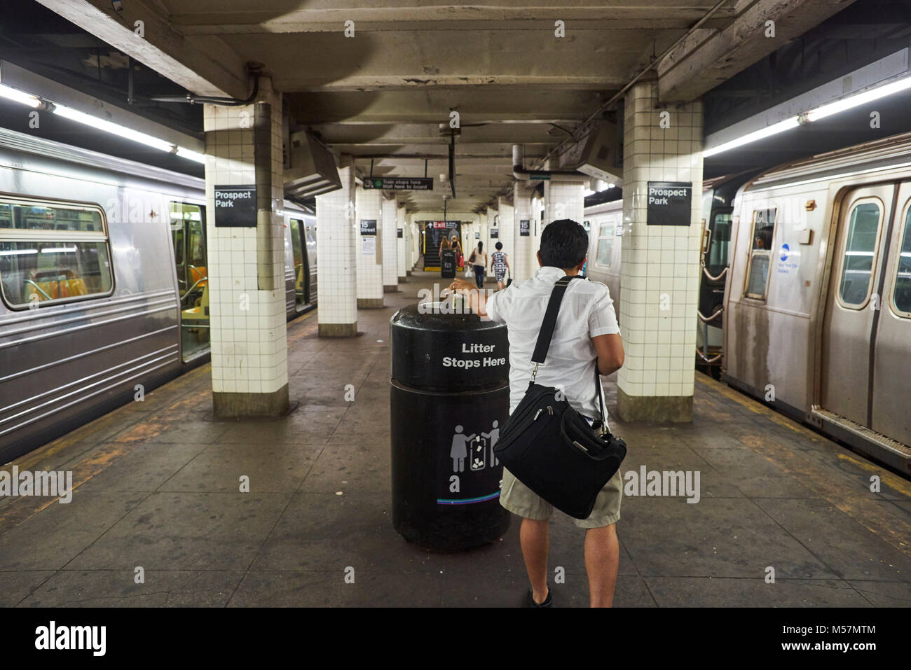 Subway trash hi-res stock photography and images - Alamy