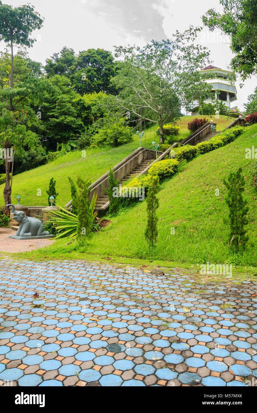 Khao-Khad Views Tower (translated from signboard) is another popular ...