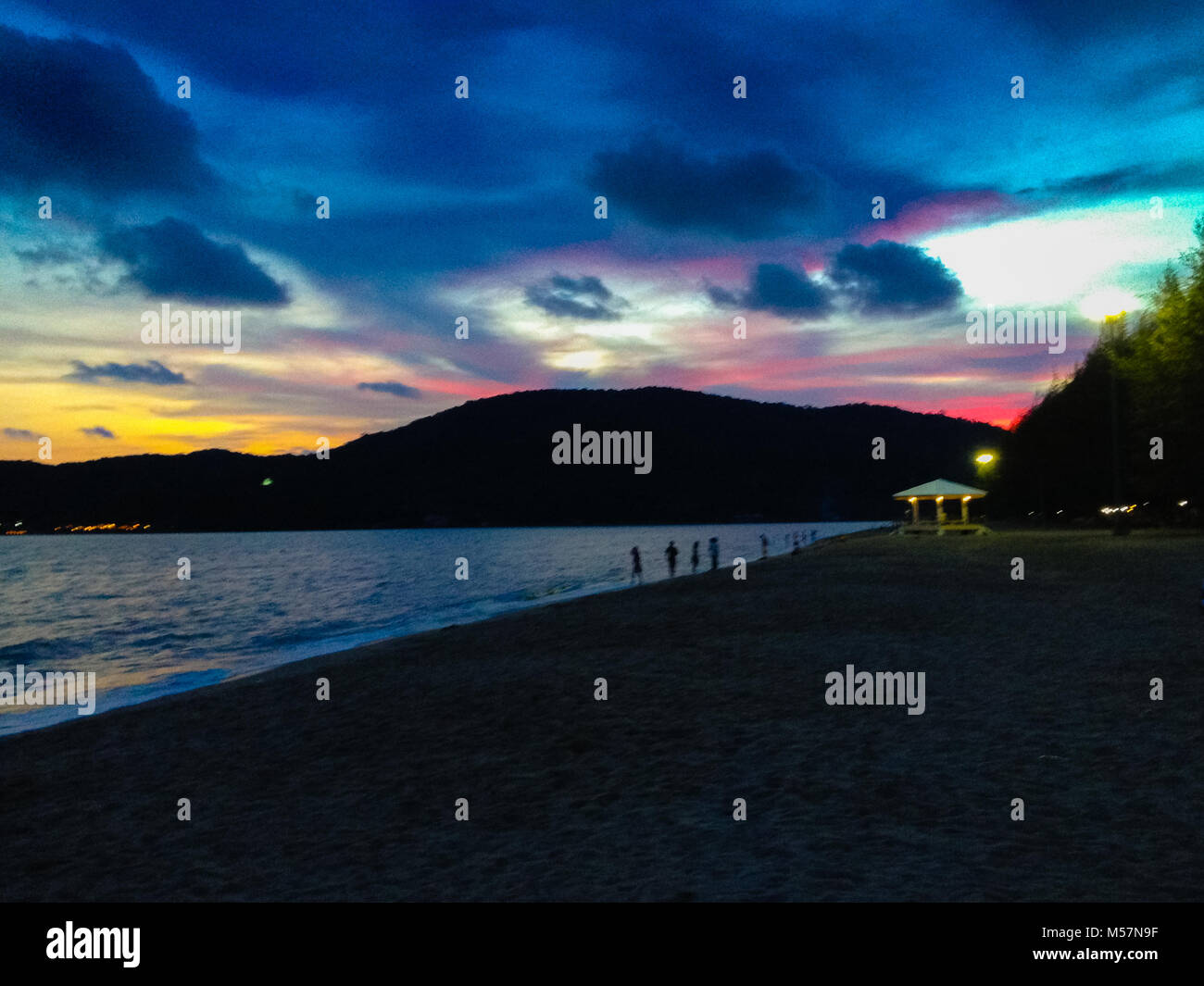 Dramatic sky after sunset on the beach at Laem Sing, Chanthaburi ...