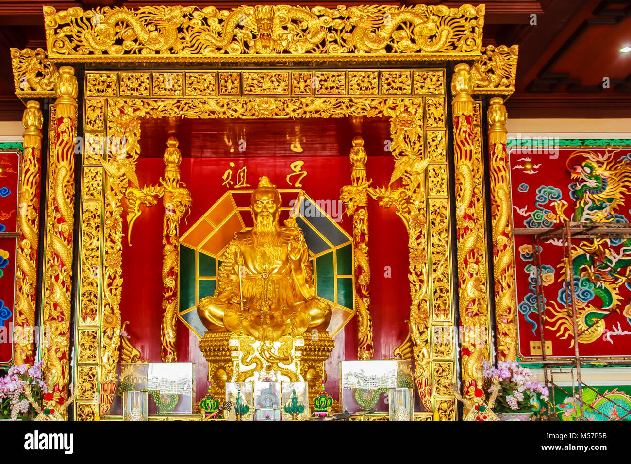 Beautiful Statue of Lu Dongbin, the patriarch of Chinese sects, 1 of 8 ...