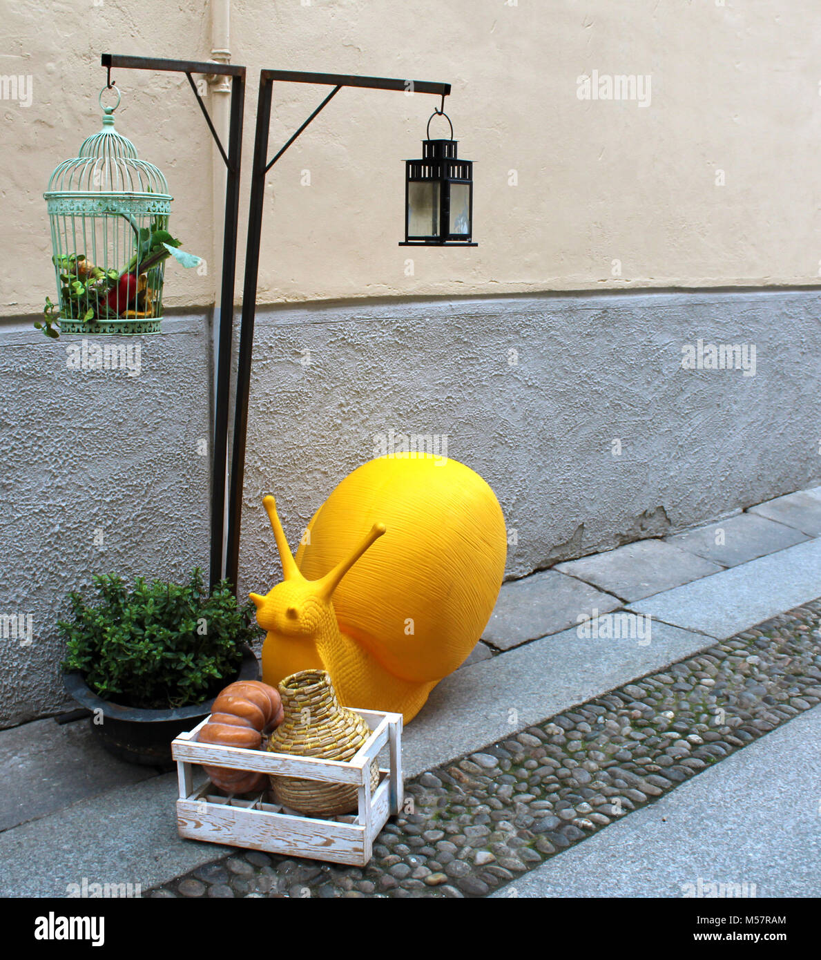 Plastic snail hi-res stock photography and images - Alamy