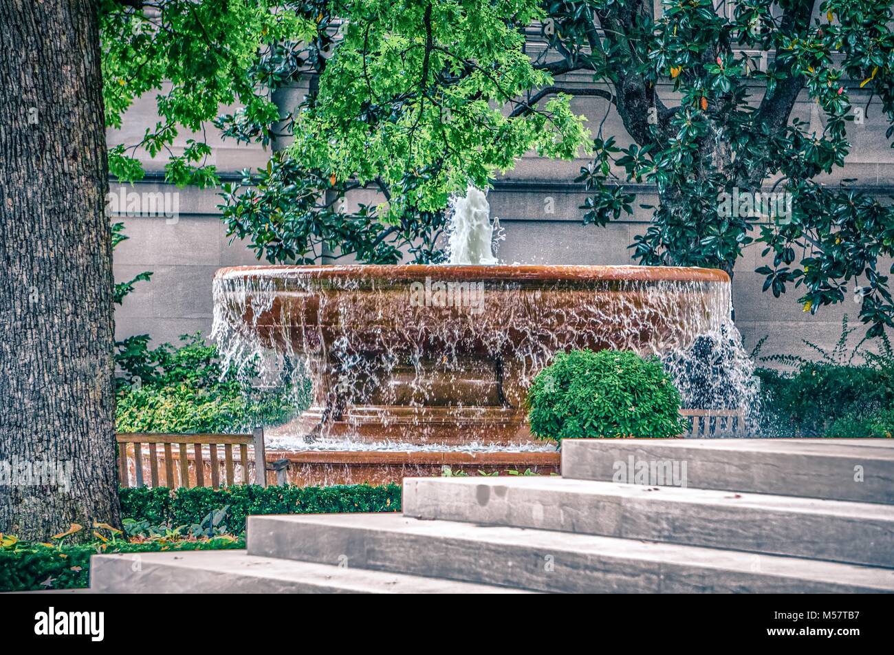 Water feature in outdoor hi-res stock photography and images - Alamy