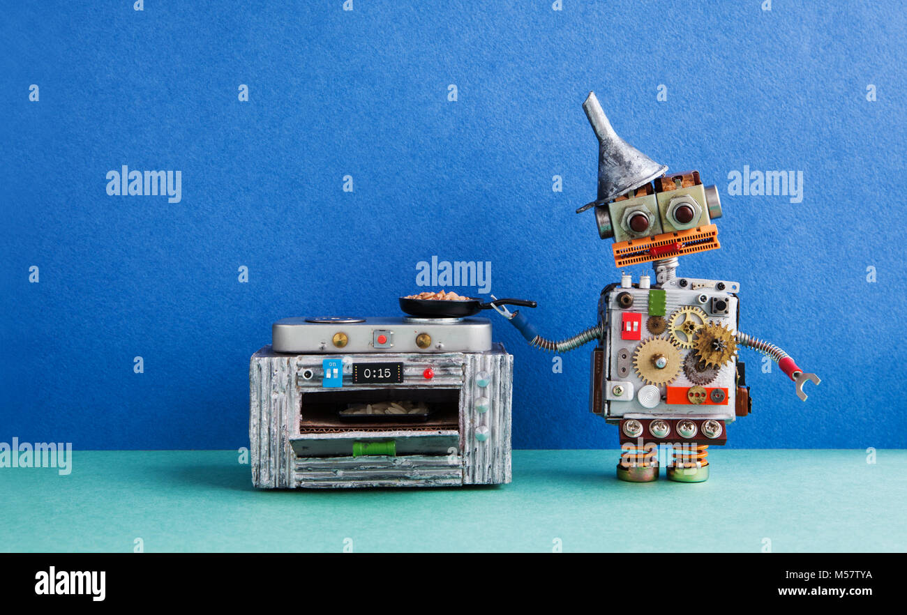 Smart kitchen future hi-res stock photography and images - Alamy