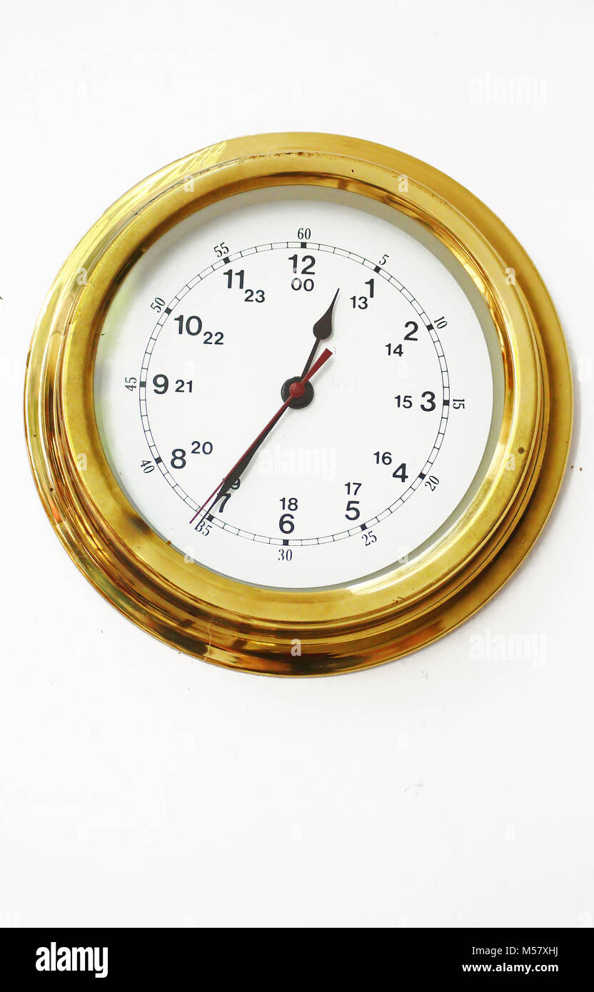 Gold clockface hi-res stock photography and images - Alamy