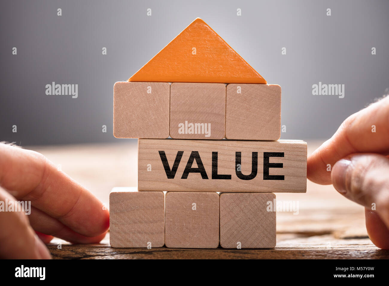 Estate model hi-res stock photography and images - Alamy